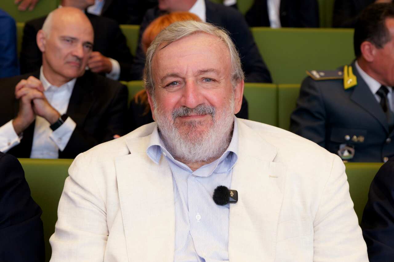 Fiocco rosa in casa Emiliano: il presidente padre per la quarta volta