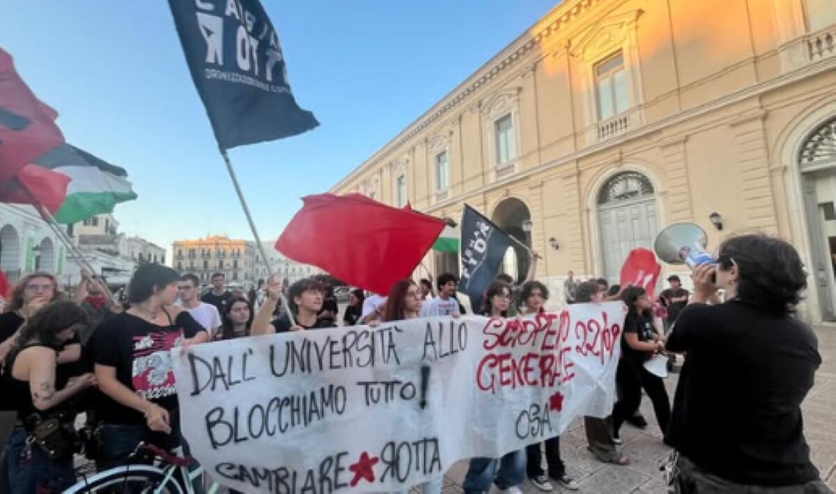Bari, da Ateneo a Piazza del Ferrarese continua il presidio pro-Pal