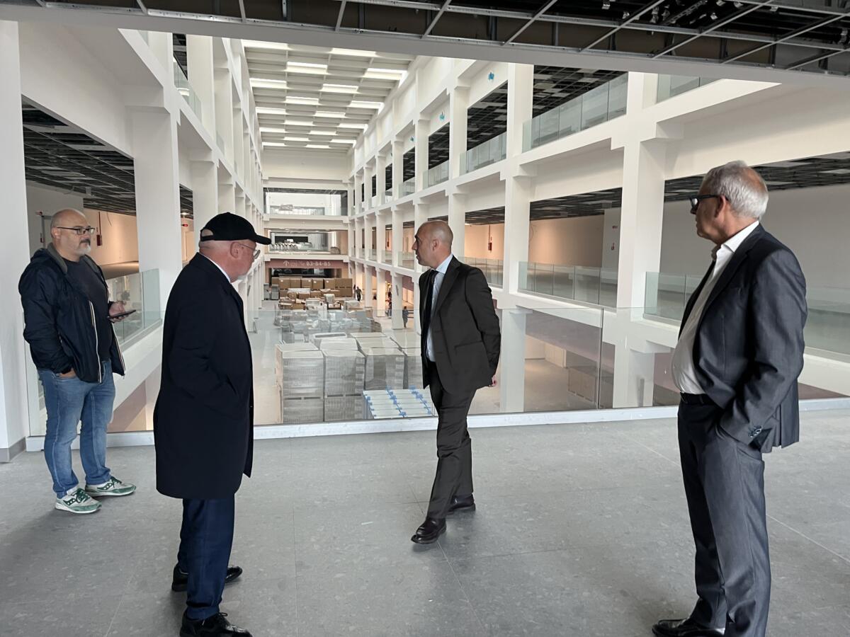 Taranto, sopralluogo del sindaco Bitetti sul cantiere del San Cataldo